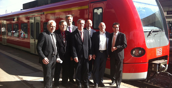 Vertragsunterzeichnung für den Betrieb der S-Bahn Rhein-Neckar ...